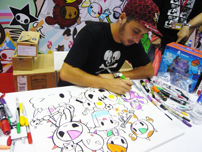 Simone Legno live art demo at Singapore Toy and Comic Convention - Caty ...